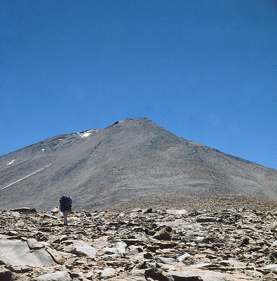 NOTA - Montañas Argentinas: Volcán Aracar, una bella montaña de la puna ...