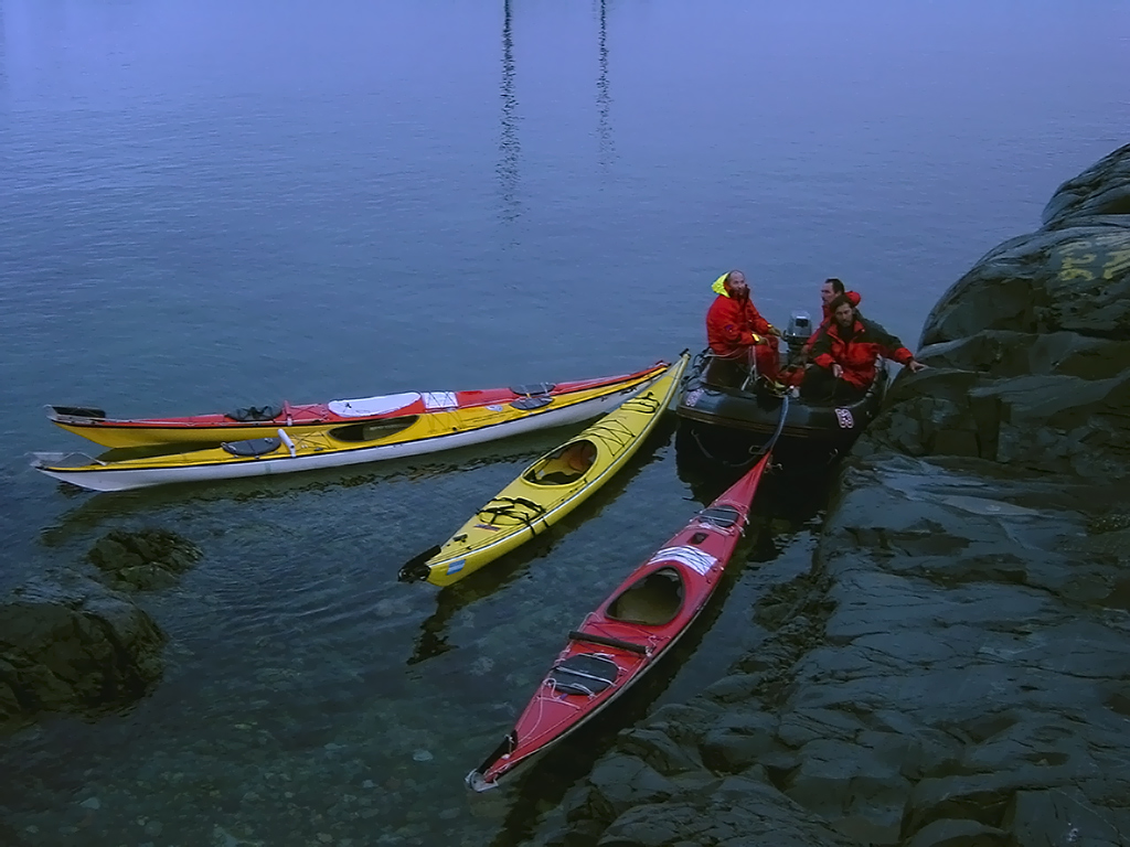 NOTA - Segunda Expedición Argentina en kayaks, "Orca Antártida 2001"